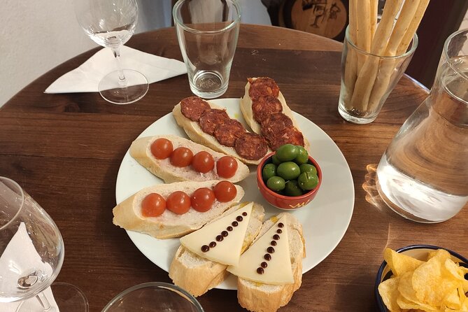 Indulge in Cordoba: Local Wines & Tapas Tasting - Memorable Highlights