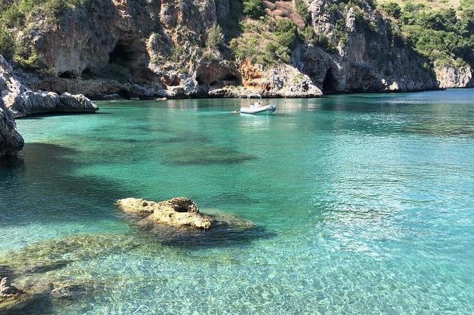 Infreschi Bay - Key Points