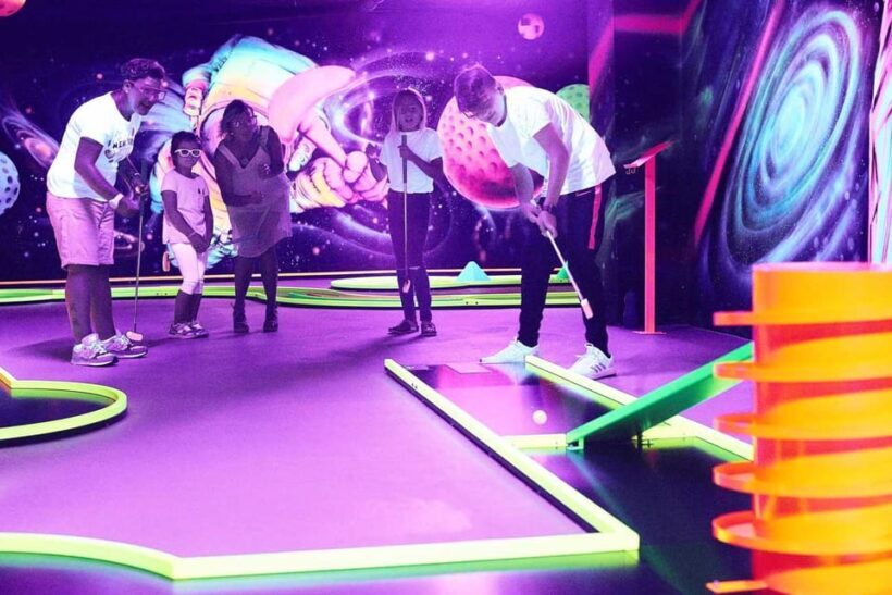 Innsbruck: 3D Mini Golf with Dazzling Light Effects - Innsbruck: 3D Mini Golf with Dazzling Light Effects – A Fun Indoor Adventure in Tyrol
