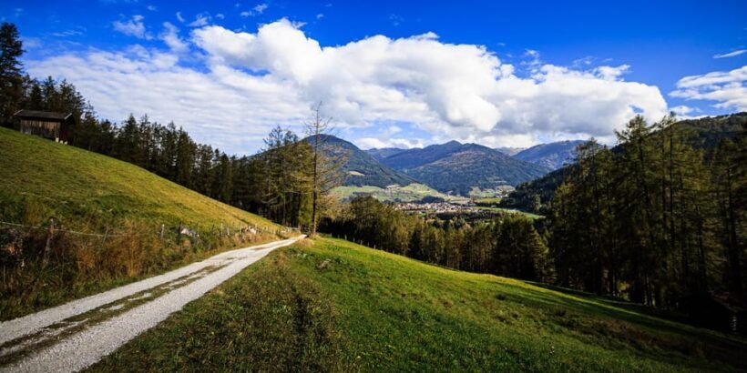 Innsbruck: Panoramic hike across the Telfer meadows - The Sum Up: Who Should Sign Up?