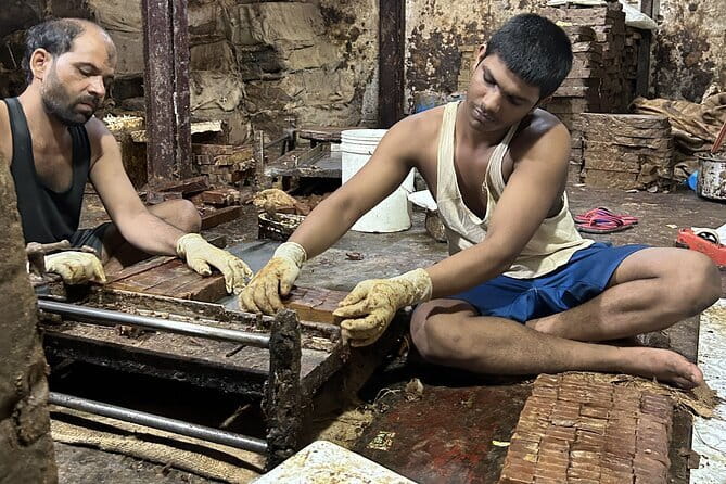 Inside Dharavi: A Unique Slum Tour with an Local Guide - Practical Tips for Your Visit