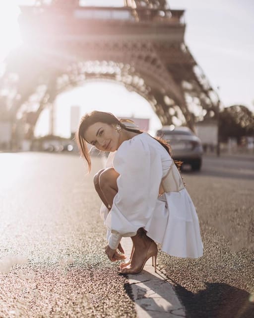 Instagram tour of Paris with a private photographer. - Key Points
