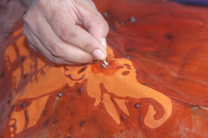 Interactive Batik Workshop and Lessons in Sri Lanka - Key Points