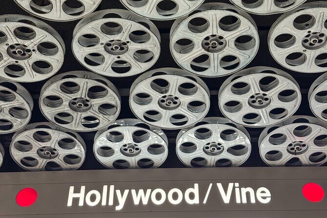 Interactive Mystery Scavenger Hunt in LA - An In-Depth Look at the Experience