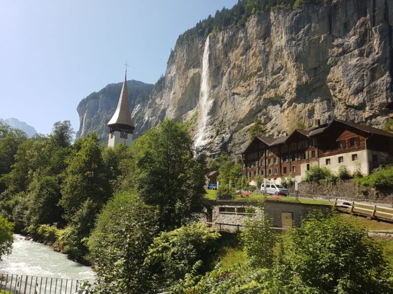 Interlaken: Lauterbrunnen & Mürren Village Small Group Tour - Exploring Lauterbrunnen Village