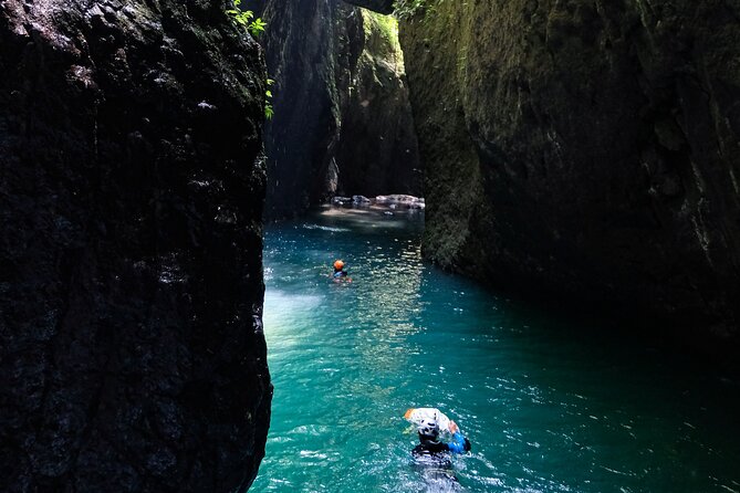 Intermediate canyoning trip in Bali "Aling Canyon" - How the Day Unfolds