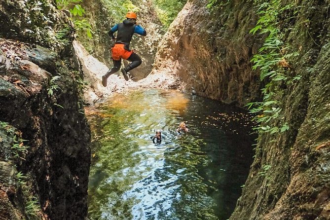 Intermediate canyoning trip in Bali " Samba canyon " - Lunch & Photos: A Reward for Your Efforts
