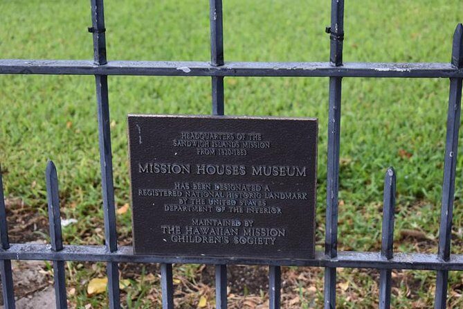 Intimate WWII: Honor our Heroes and Historic Honolulu Tour With Lunch - An In-Depth Look at the WWII Honor Tour