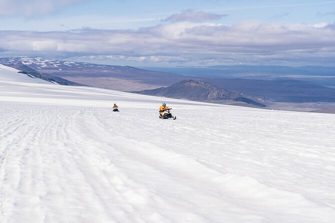 Into the Glacier Combo: Snowmobiling + Langjökull Ice Cave - Experience the Thrill of Snowmobiling