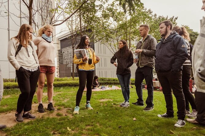 Introduction to Hong Kong - Central Free Walking Tour - Key Points