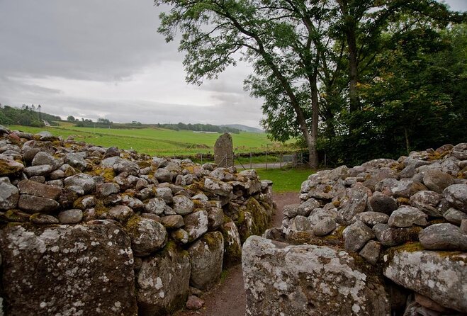 Inverness Clava Cairns, Culloden Battlefield and Urquhart Castle - Discovering Culloden Battlefield