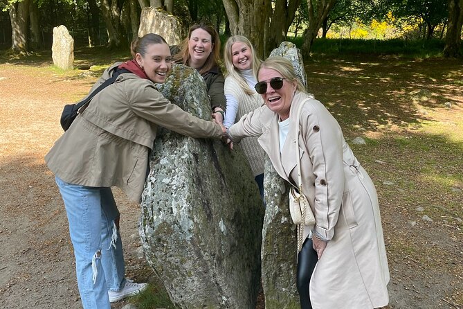 Inverness Clava Cairns, Culloden Battlefield and Urquhart Castle - Personalized Experience With Small Tour Groups