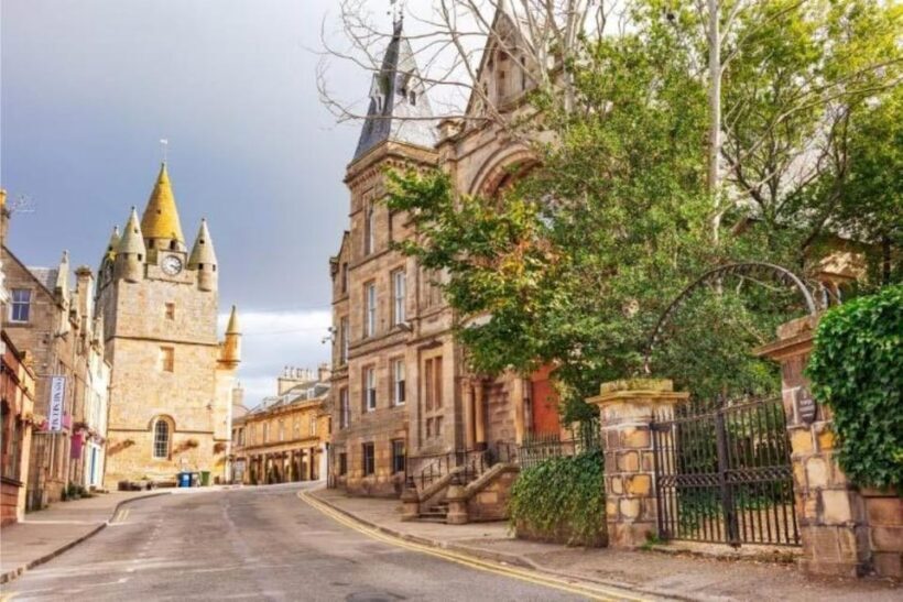 Inverness: Dunrobin Castle and Distillery Tour - Practicalities and Tips