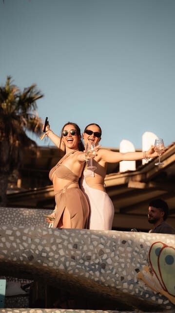 Ios: Official Life is a Beach Party Wristband - Who Should Consider This Experience?