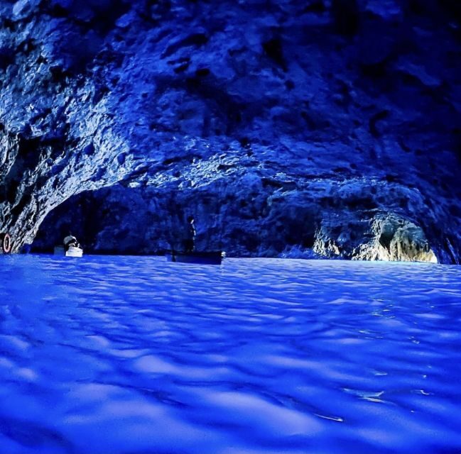 Ischia: Daily Boat tour to Capri - FAQs