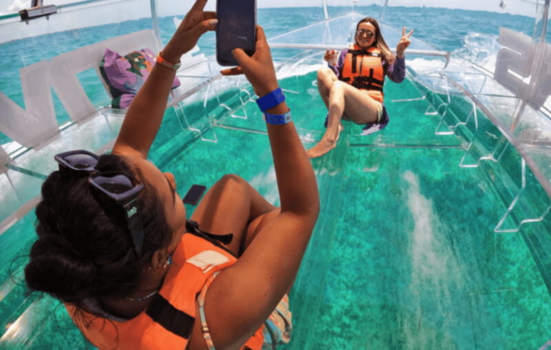 Isla mujeres: 100% transparent boat ride on board the boat - An In-Depth Look at the Transparent Boat Tour