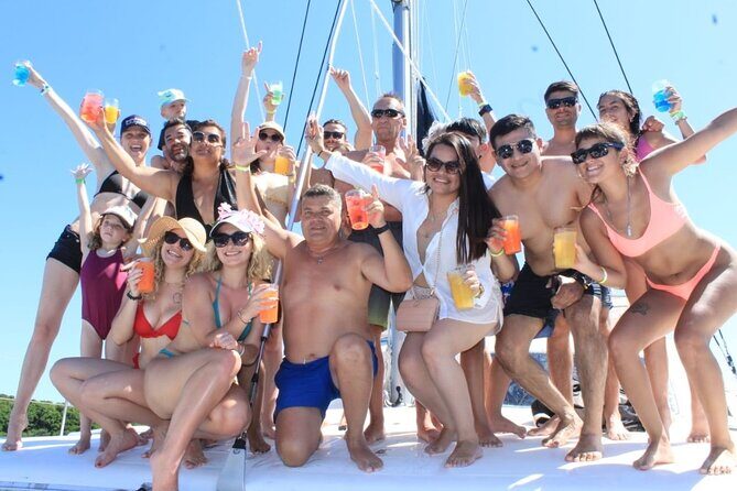 Isla Mujeres Catamaran Tour from Cancun with Snorkel and Open Bar - Introduction: Is This Tour Right for You?