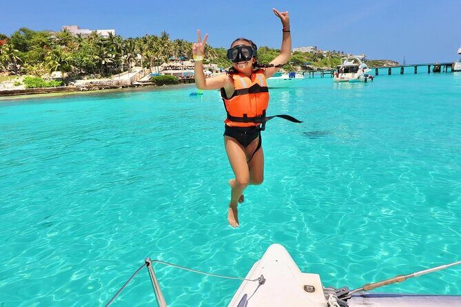 Isla Mujeres Catamaran Tour with Snorkeling, Open Bar and Buffet - The Overall Experience