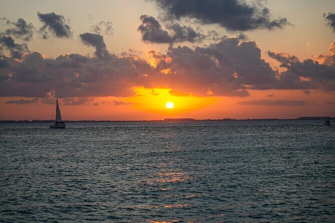 Isla Mujeres Sunset Cruise and Tour from Cancun - The Experience in Detail