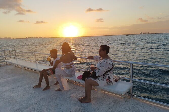 Isla Mujeres Tour with Open Bar Food and Snorkeling - Analyzing the Value
