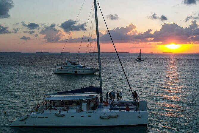 Isla Mujeres Unlimited! Fun & Party with transportation - FAQs