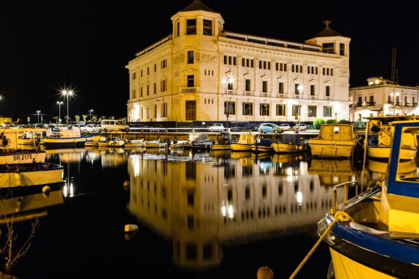 Island of Ortigia: Sunset Boat Tour with Aperitif - Key Points