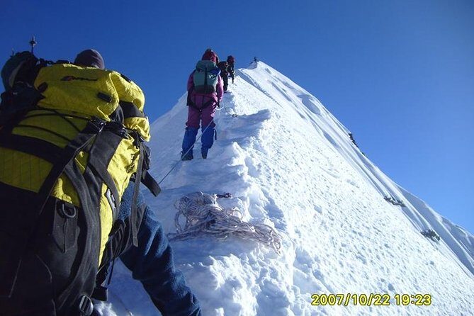 Island Peak Climbing 6160meters on 20 Days - Key Points