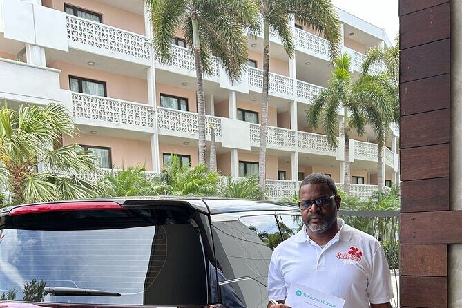 Island Transfers: St. Maarten & St. Martin Pick-Up & Drop-Off - Why the Private Vehicle Matters