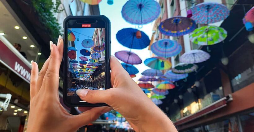 Istanbul: Asian Side Walking Tour with Ferry Ride - Food and Drink: An Authentic Taste of Istanbul