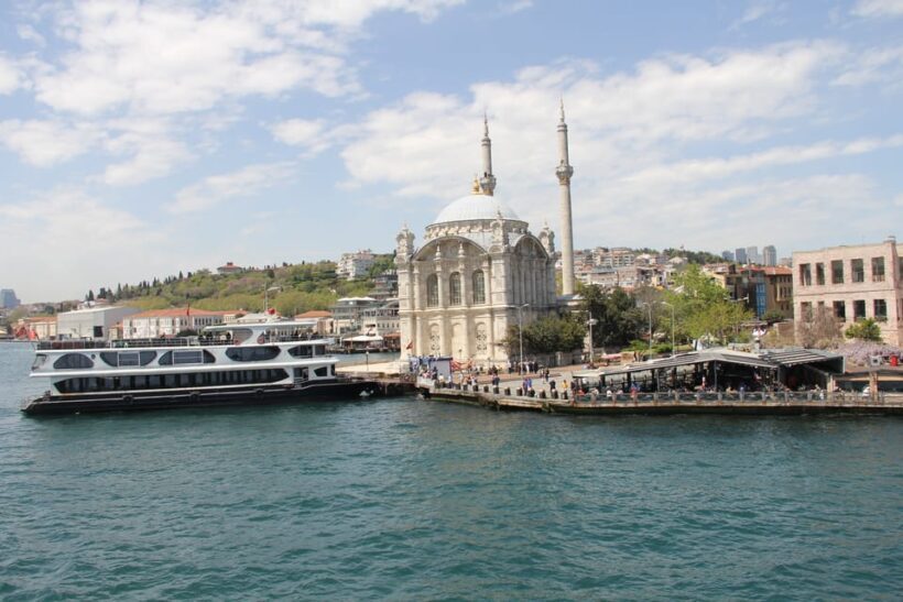 Istanbul: Bosphorus and Black Sea Cruise with Lunch - Who Should Consider This Tour?