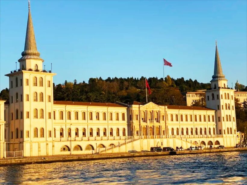 Istanbul: Bosphorus and Golden Horn Sunset Yacht Cruise - Practical Details and Tips