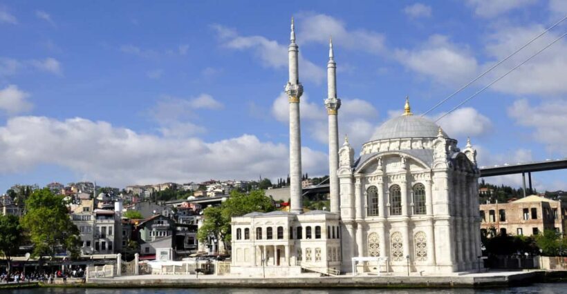Istanbul: Bosphorus Boat Cruise - An In-Depth Look at the Bosphorus Boat Cruise