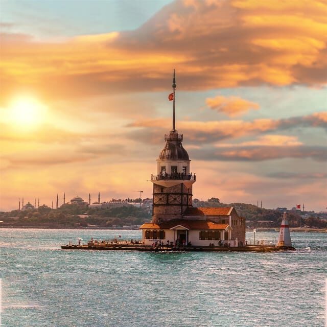 Istanbul: Bosphorus Cruise from Europe or Asia & Audio Guide - Getting a Feel for the Istanbul Bosphorus Cruise
