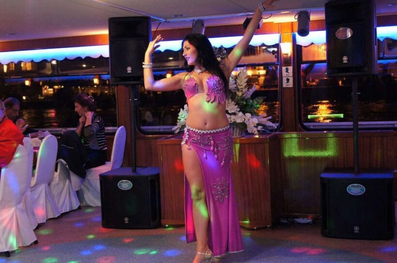 Istanbul Bosphorus Dinner Cruise &Entertainment hotel pickup - The Sum Up