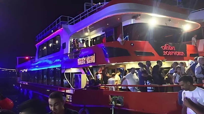 Istanbul: Bosphorus Dinner Cruise - Who Will Love This Experience?