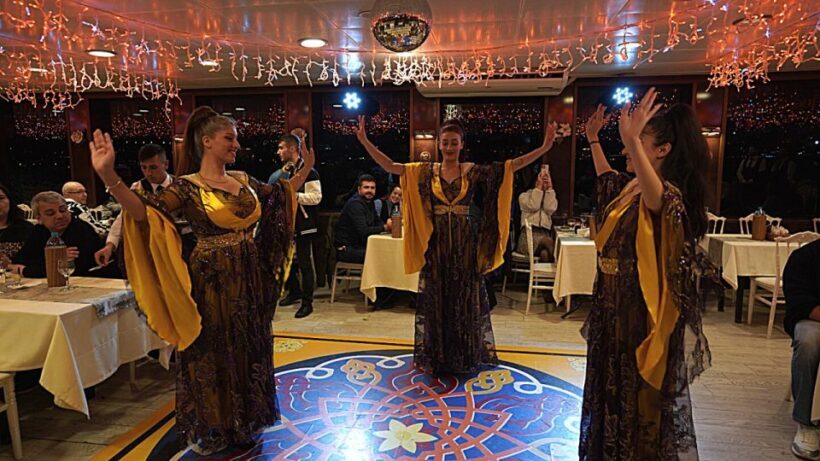 Istanbul: Bosphorus Dinner Cruise with Drinks & Turkish Show - Who Should Consider This Experience?
