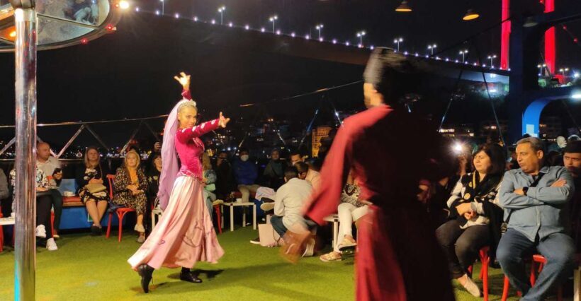 Istanbul: Bosphorus Dinner Cruise with Turkish Night Show - Who Should Consider This Tour?