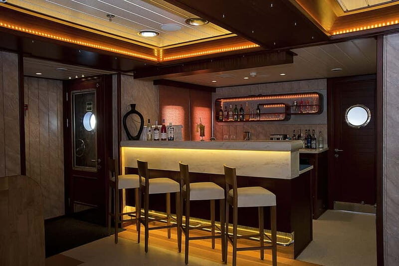 Istanbul: Bosphorus Dinner Cruise with Turkish Night Show - Key Points