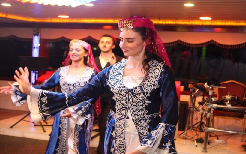 Istanbul: Bosphorus Evening Dinner Cruise with Entertainment - FAQ