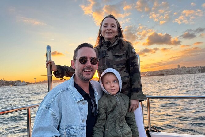Istanbul Bosphorus Sunset Cruise on Yacht With Live Guide - Preparing for the Experience