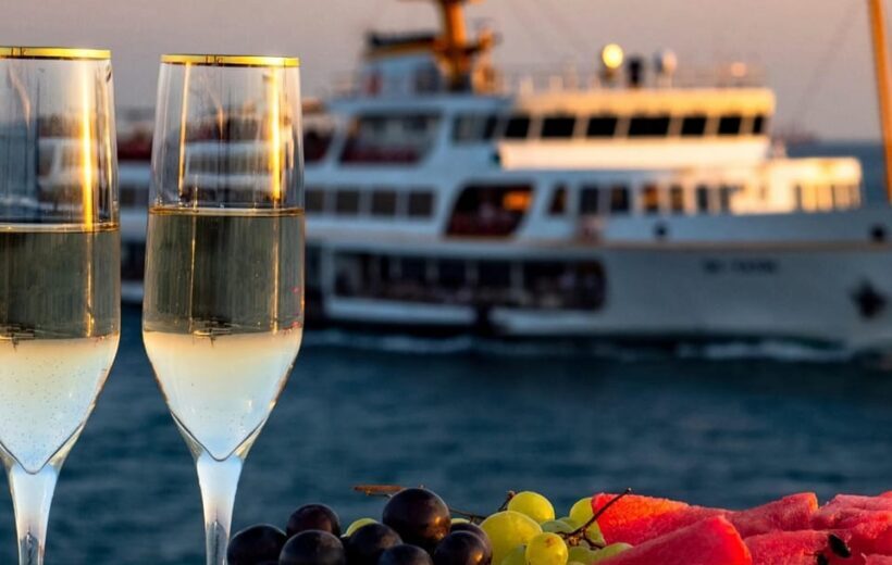 Istanbul: Bosphorus Sunset Cruise with Drinks & Snack - Who Is This Tour Best For?