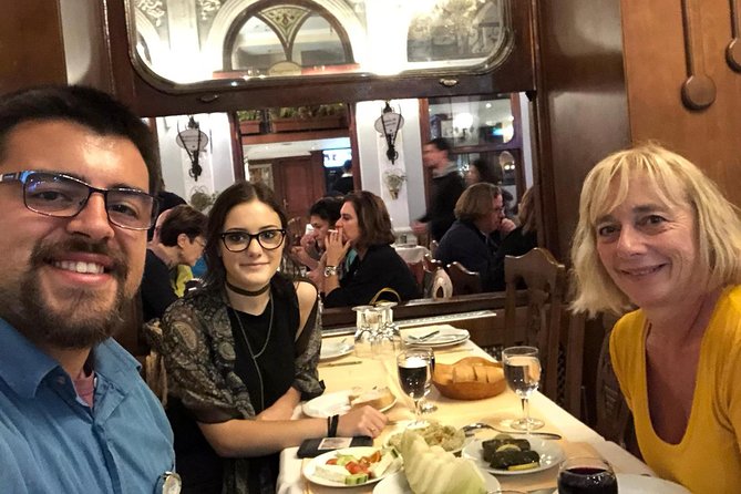 Istanbul by Night: Dining Out in a Turkish Way - Barbecue and Simit Delights