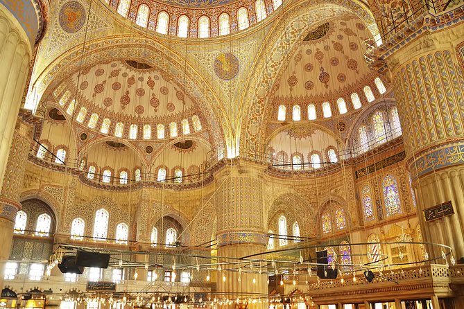 Istanbul Byzantine and Ottoman Tour: Hagia Sophia, Topkapi Palace, Blue Mosque and Grand Bazaar - The Architectural Marvel of the Blue Mosque