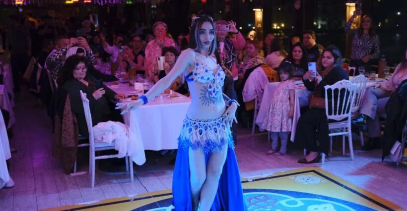 Istanbul: Dinner Cruise with Hotel Pickup & Optional Drinks - Key Points