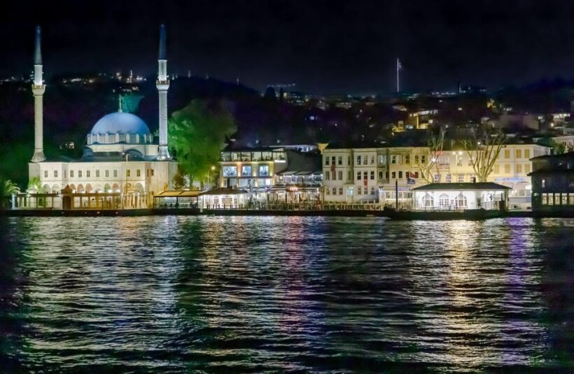 Istanbul: Dinner Cruise with Hotel Transfer and Soft Drinks - The Value and Who It’s Best For