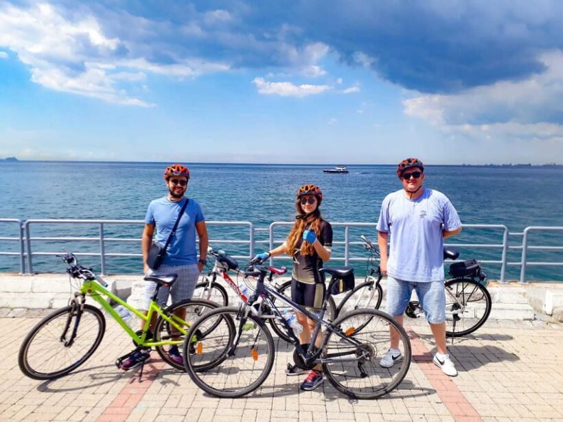 Istanbul: Eurasia Bike & Boat Half-Day Tour - Exploring Üsküdar by Bike