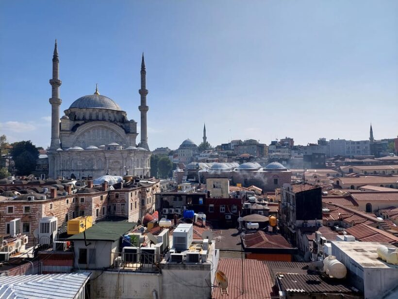 Istanbul Grand Bazaar: From Rooftops to the Secret Passages - What to Expect During the Tour