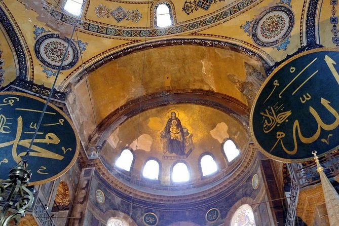 Istanbul Guided Tour Hagia Sophia, Topkapi, Cistern With Tickets - Meeting and Accessibility