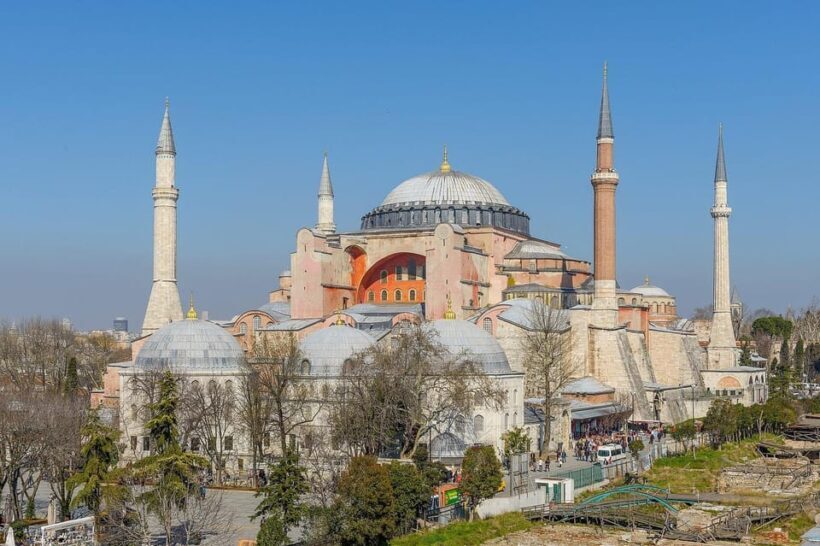 Istanbul: Hagia Sophia and Blue Mosque Tour with Tickets - A Deep Dive into the Tour Experience