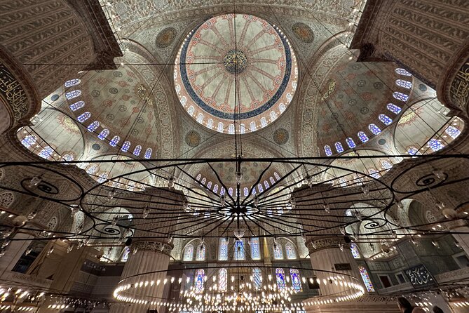 Istanbul Highlights Blue Mosque, Hagia Sophia, Cisterns and More! - Key Sites: Hippodrome Square, Basilica Cistern, and Nakkas Cistern